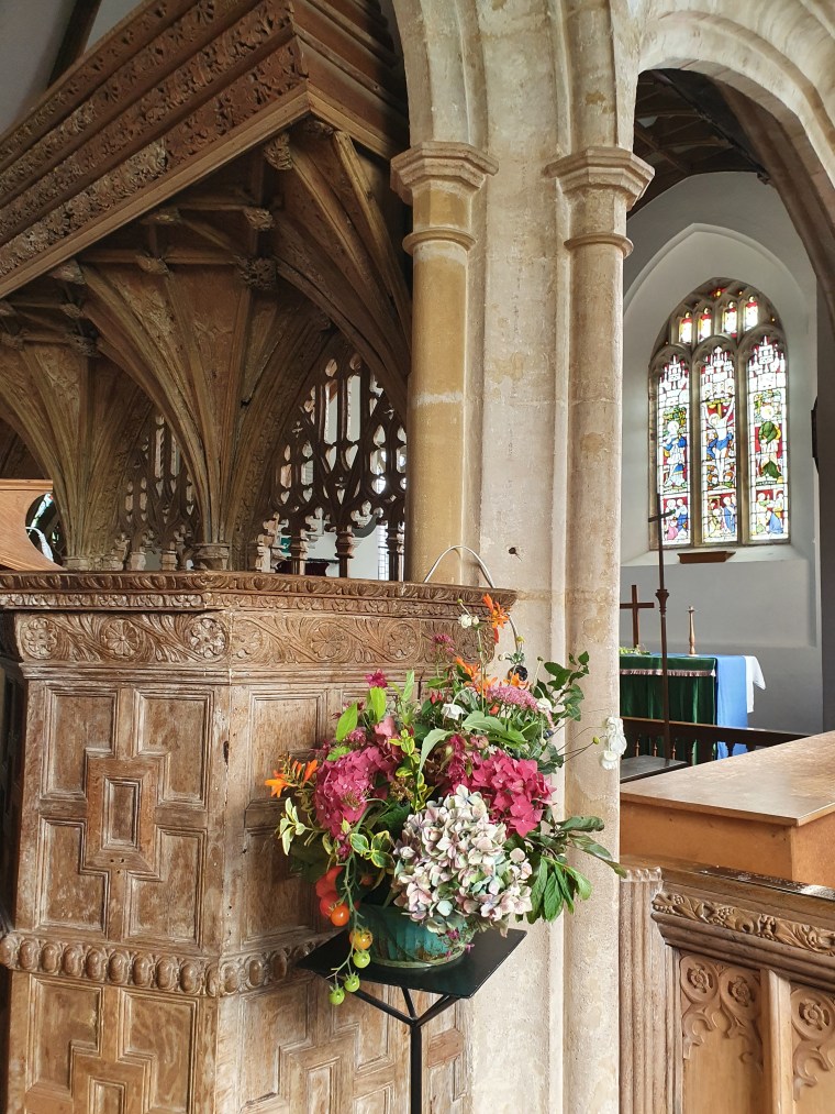 CHURCH ACCESS INFORMATION AND SUNDAY SERVICES with diary dates ...